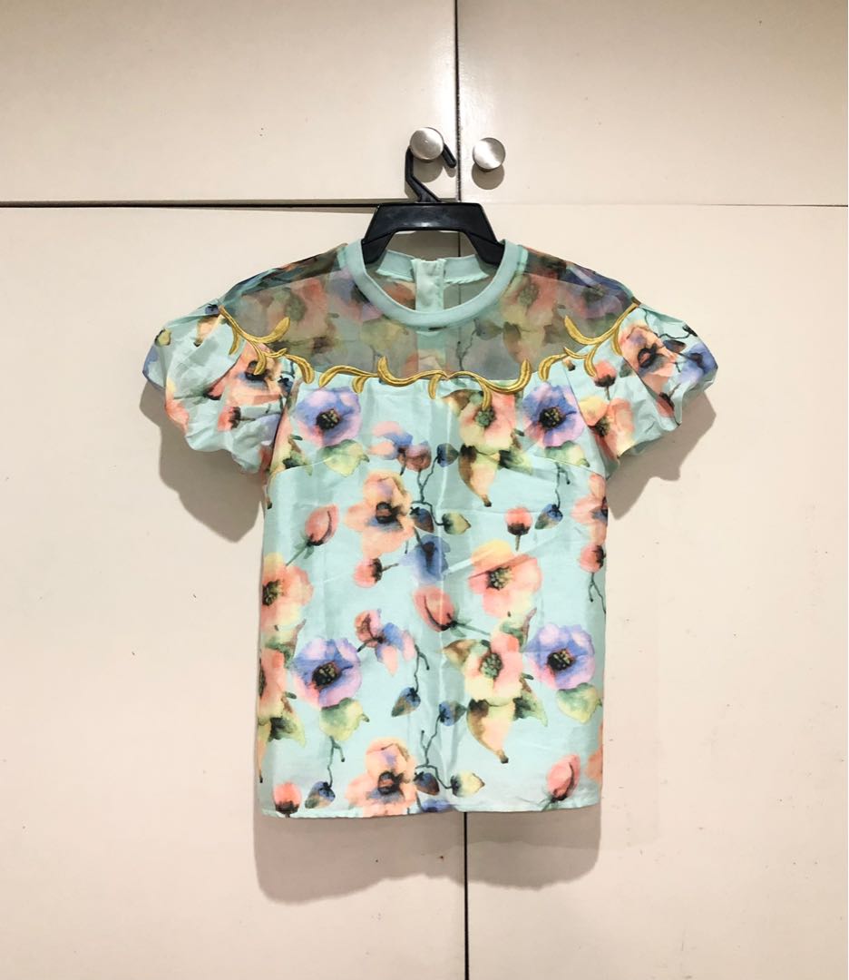 Puff sleeved pastel color Top, Women's Fashion, Tops, Blouses on Carousell