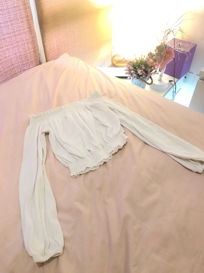 SABRINA BROKEN WHITE, Fesyen Wanita, Pakaian Wanita, Atasan di Carousell