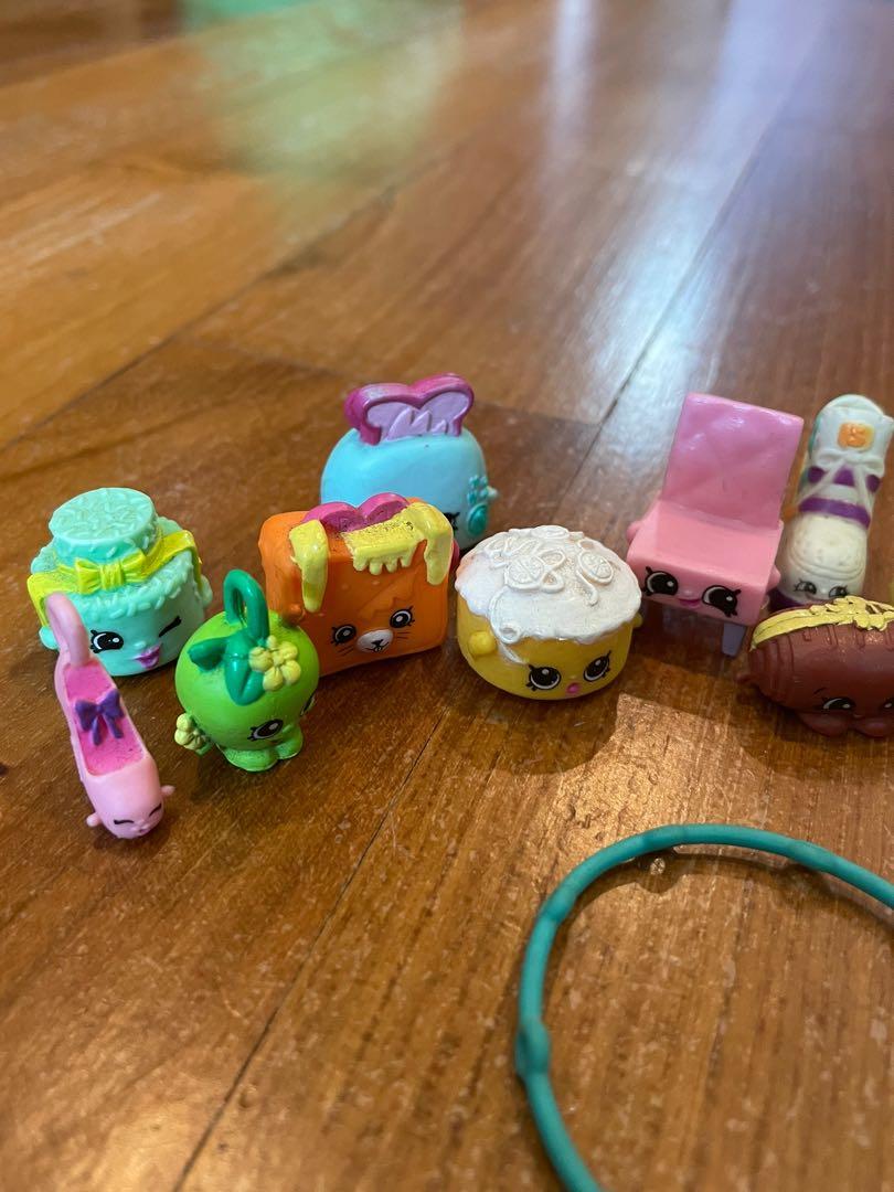 SHOPKIN CHILDRENS TOY 18 PIECE SET INCLUDED BOX AND BRACELET, Hobbies ...