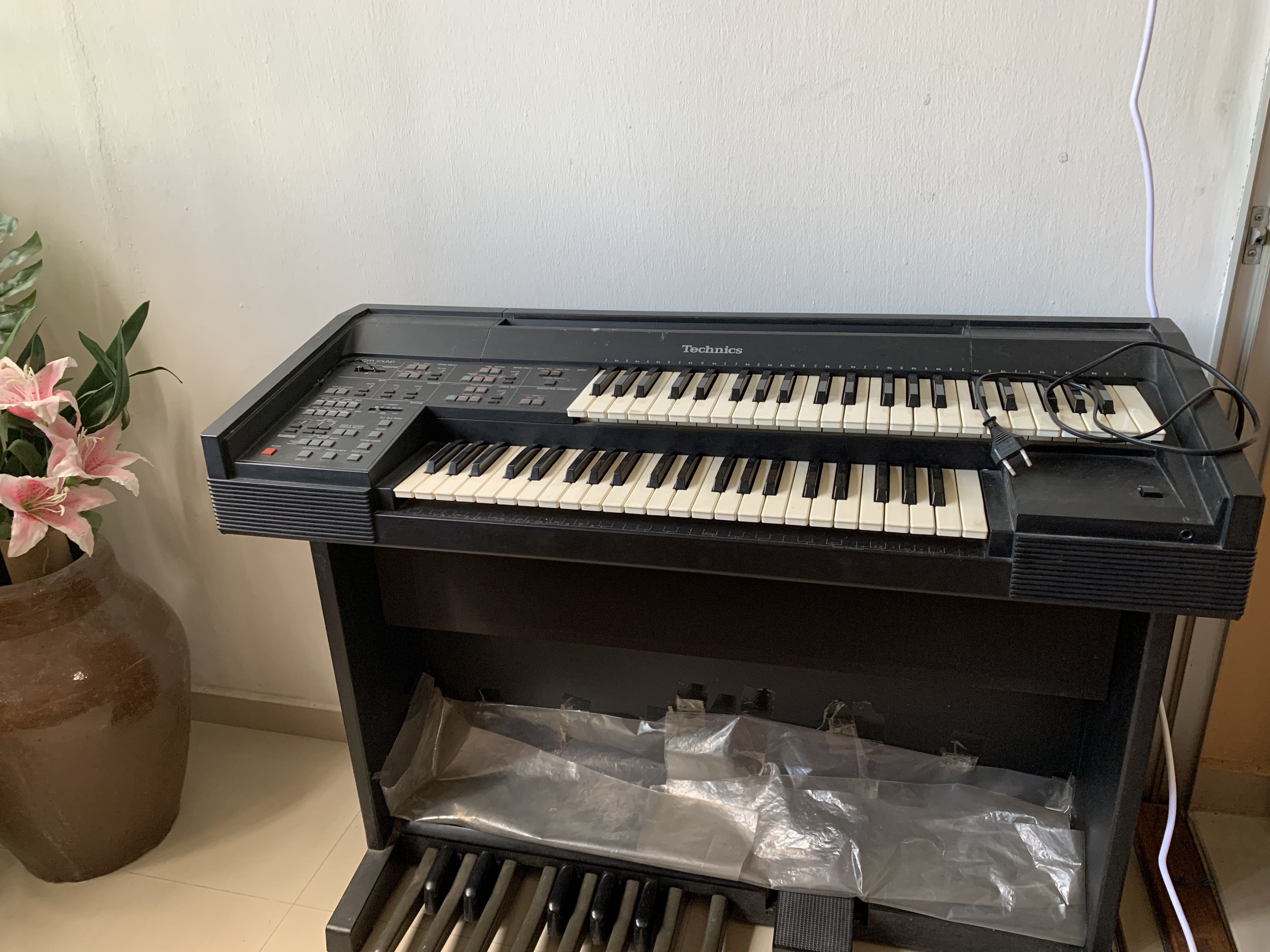 Technics organ, Hobbies & Toys, Music & Media, Musical Instruments on ...