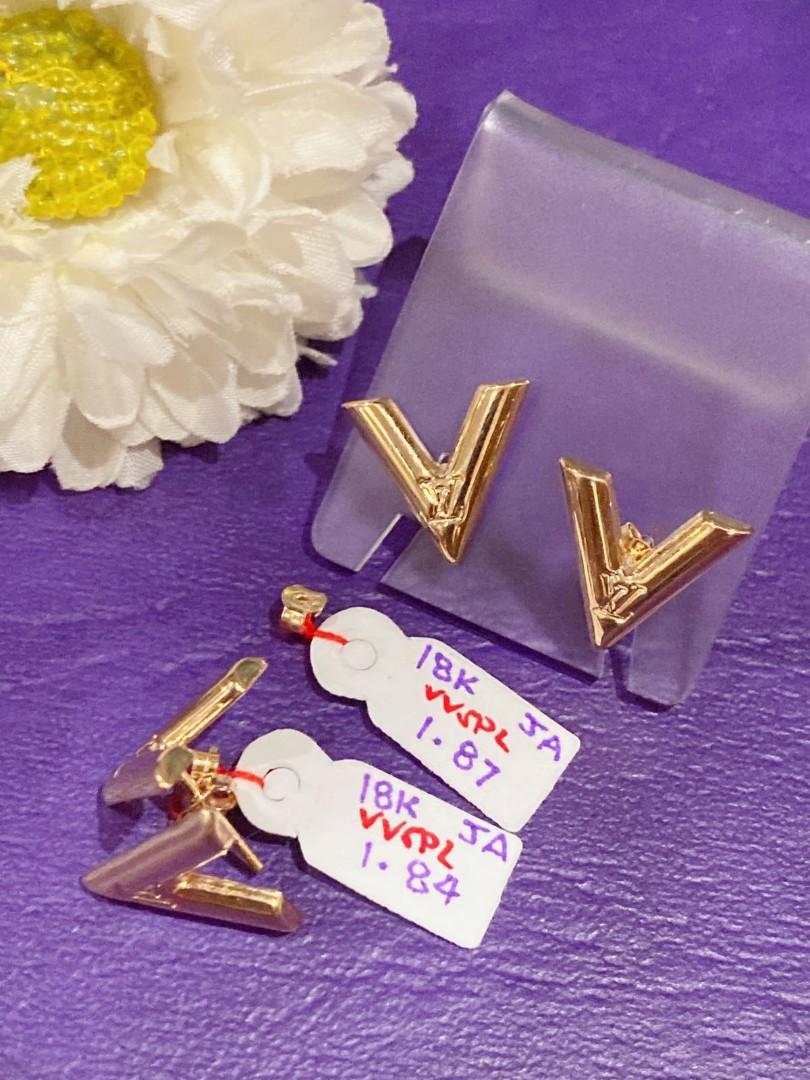 V shaped earrings 18k Japan Gold, Women's Fashion, Jewelry & Organizers ...