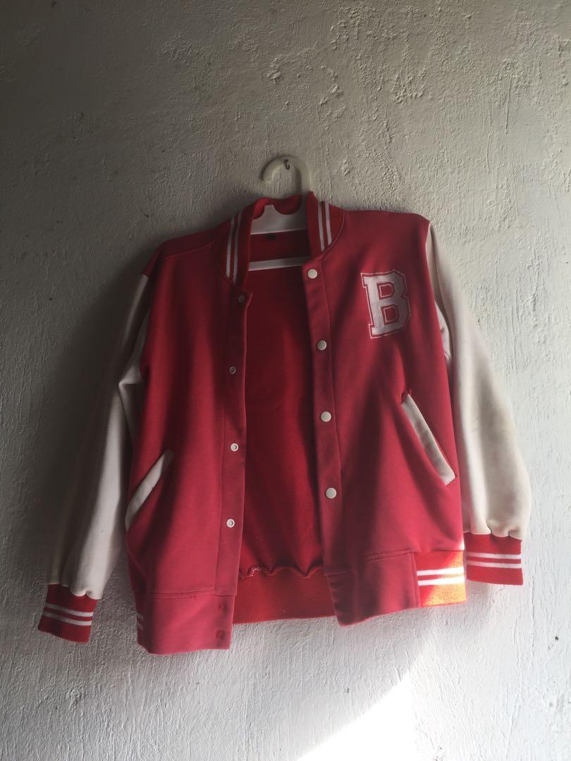 varsity jacket, Fesyen Wanita, Pakaian Wanita, Baju Luaran di Carousell