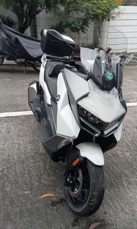 Barely used BMW C400 GT with original top box, Motorbikes, Motorbikes ...