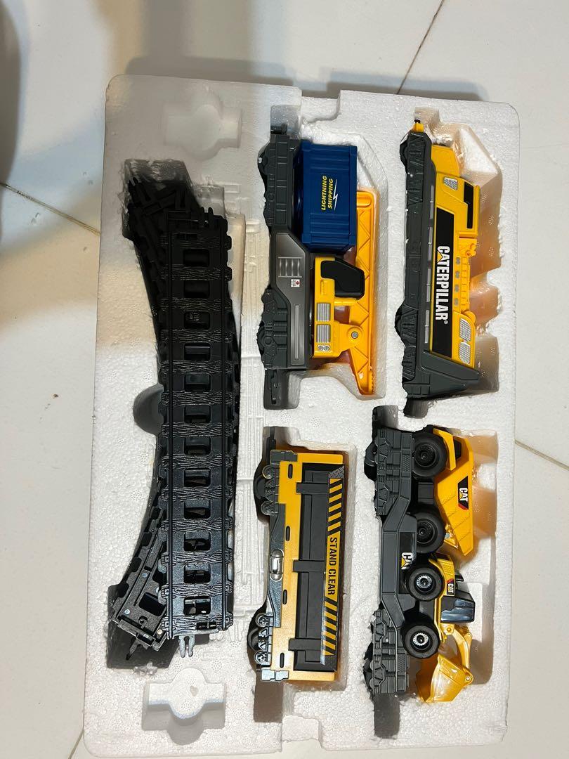 Cat train set, Hobbies & Toys, Toys & Games on Carousell