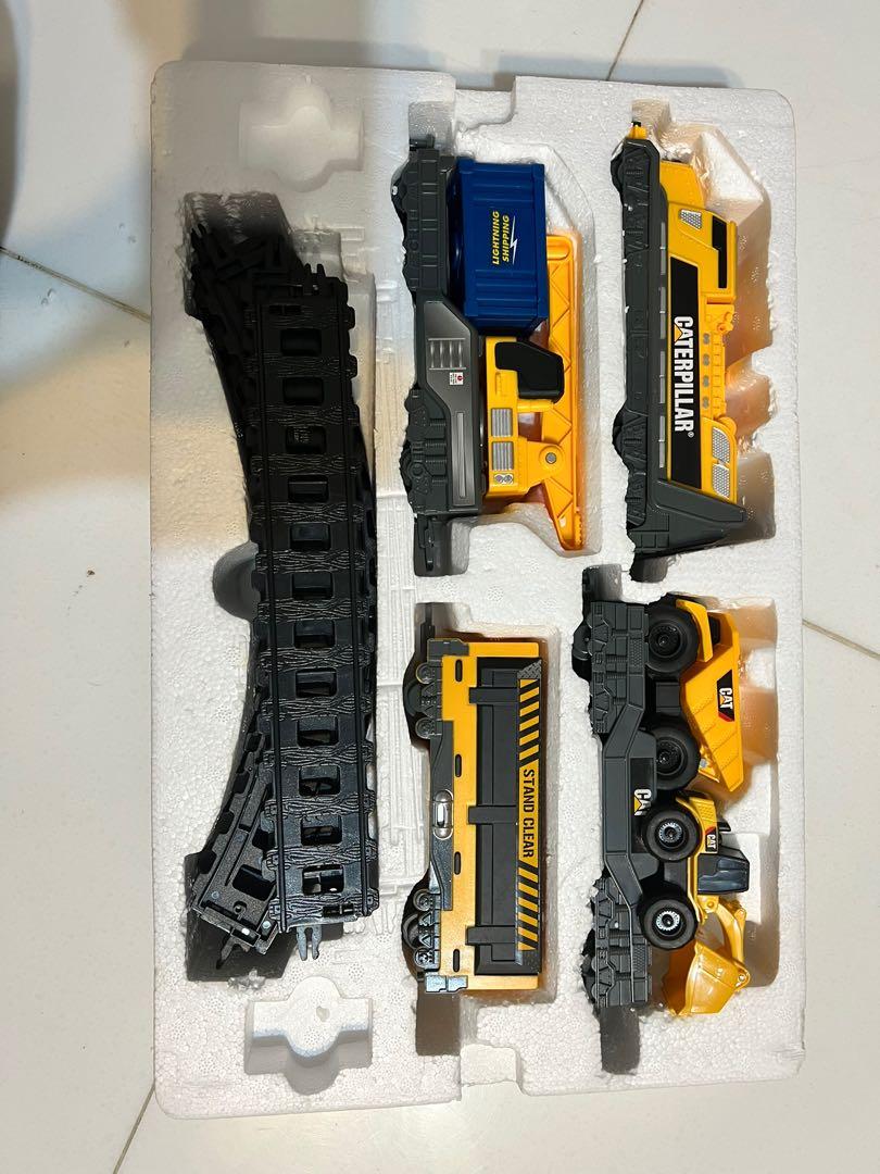 Cat train set, Hobbies & Toys, Toys & Games on Carousell