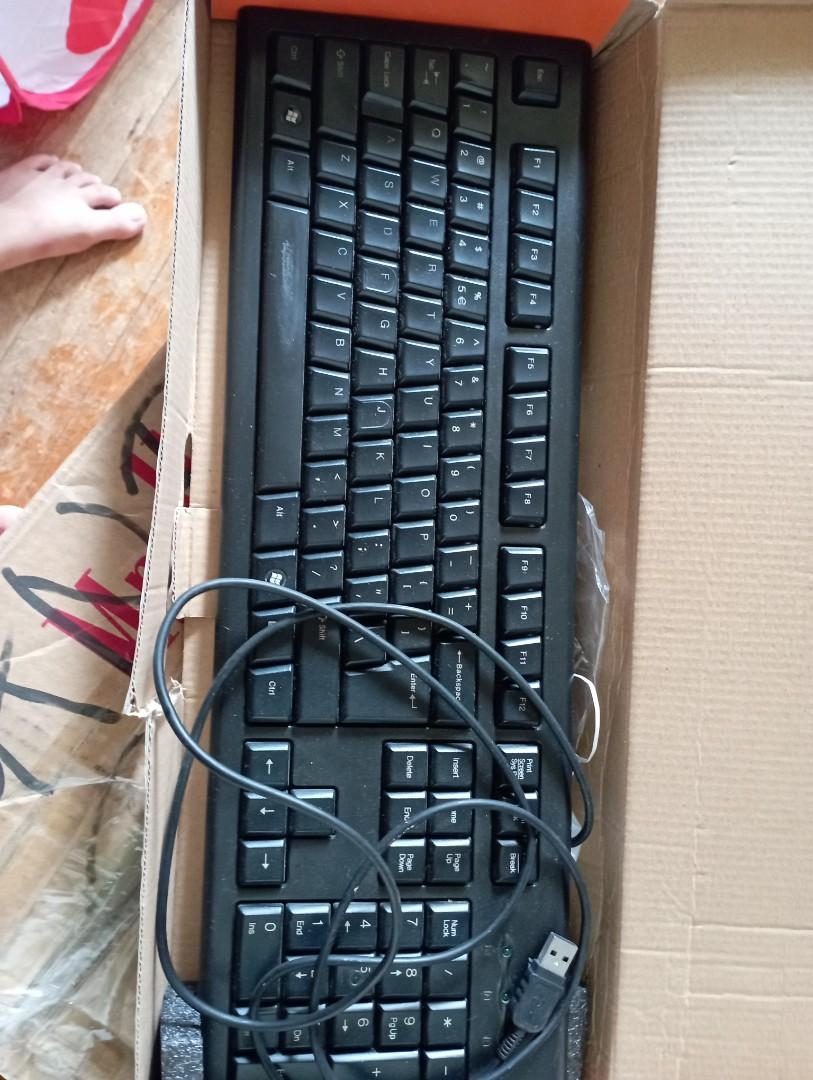 Computer set, Computers & Tech, Desktops on Carousell