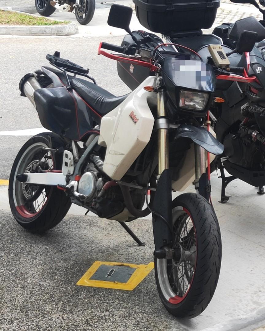 Drz 400 SM drz400sm with rare white 28L Safari tank coe July 2027 ...