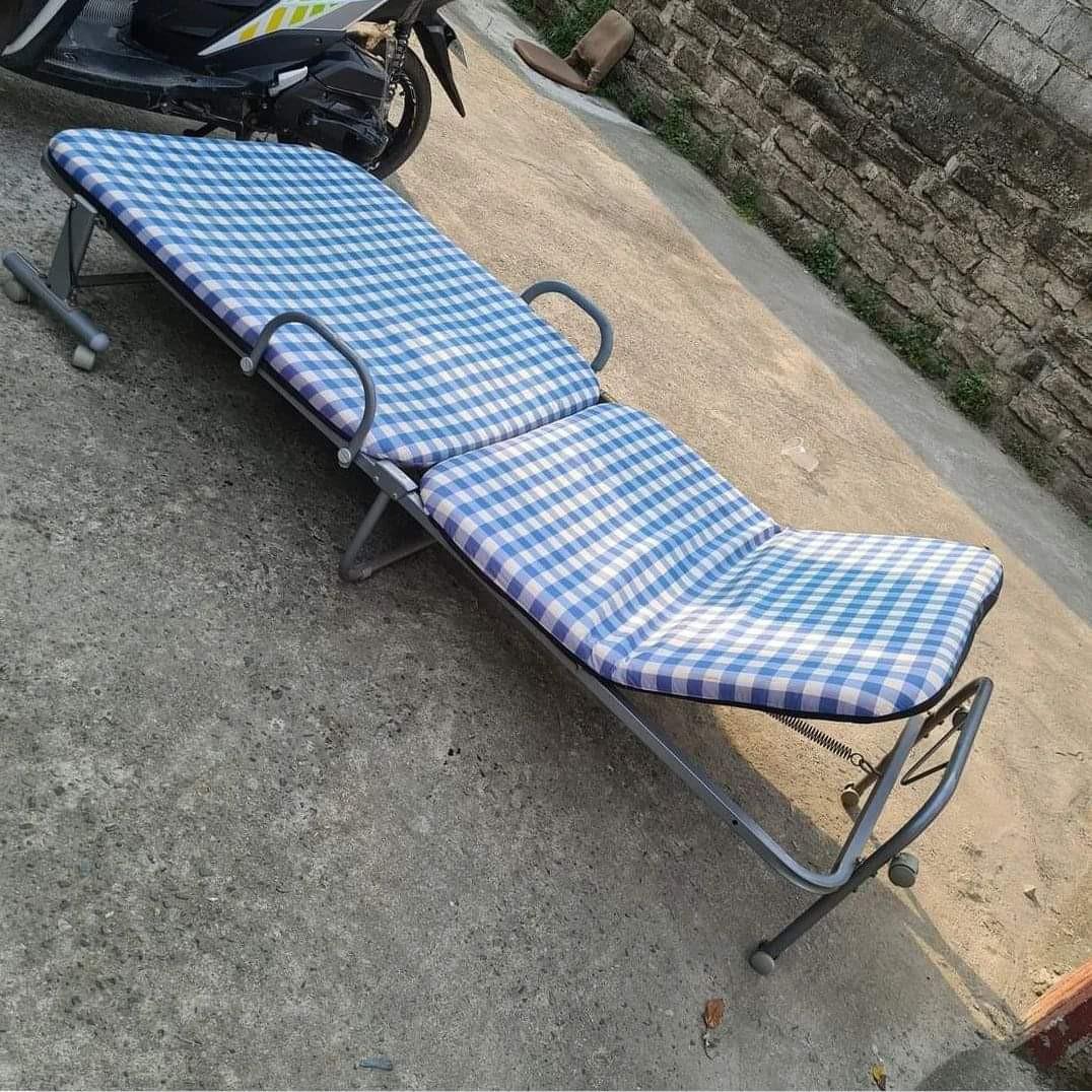 Foldable Roller Bed with Head Reclined, Furniture & Home Living ...