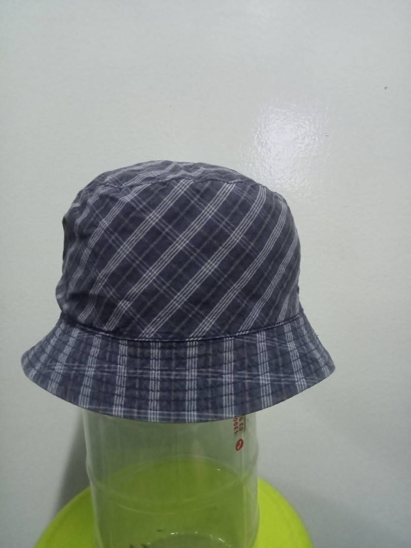 GAP bucket hat, Men's Fashion, Watches & Accessories, Cap & Hats on ...