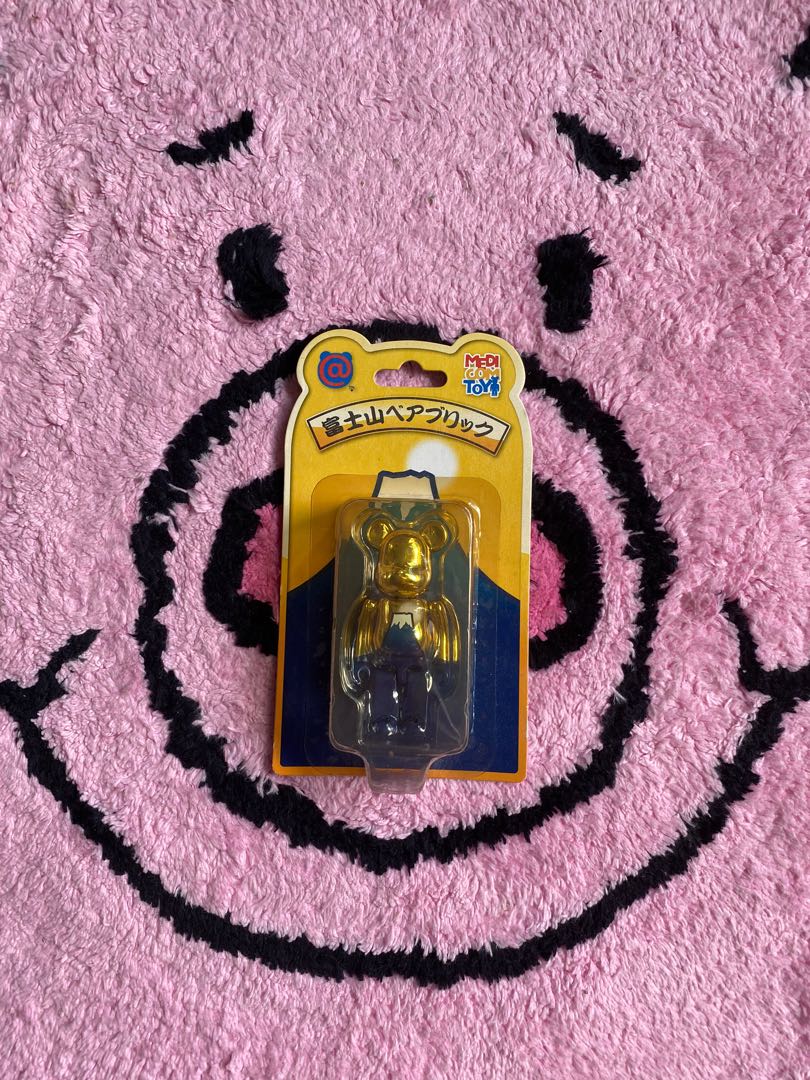 Golden Sunrise Mount Fuji Bearbrick 100%, Hobbies & Toys, Toys & Games ...