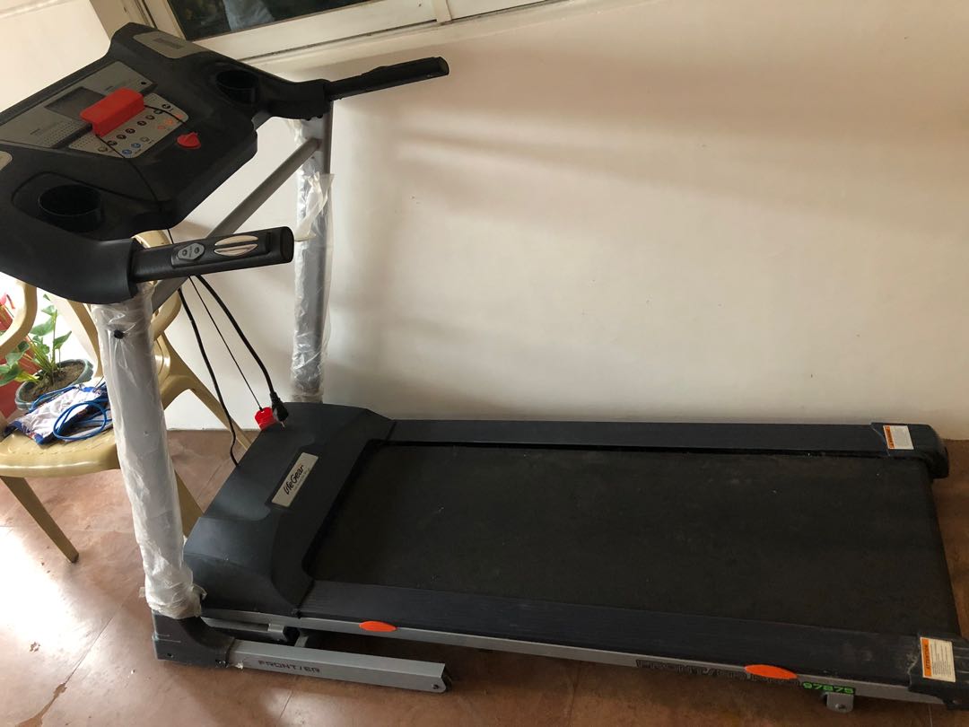 Life Gear Treadmill, Sports Equipment, Exercise & Fitness, Cardio ...