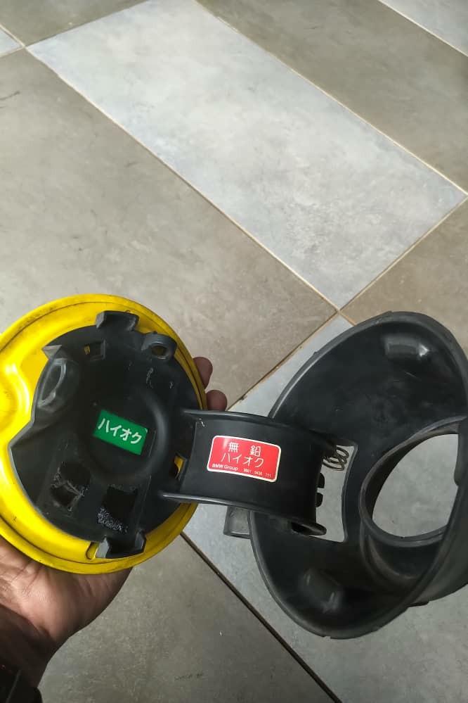 Mini cooper R50/R53 oil fuel filler cap, Auto Accessories on Carousell
