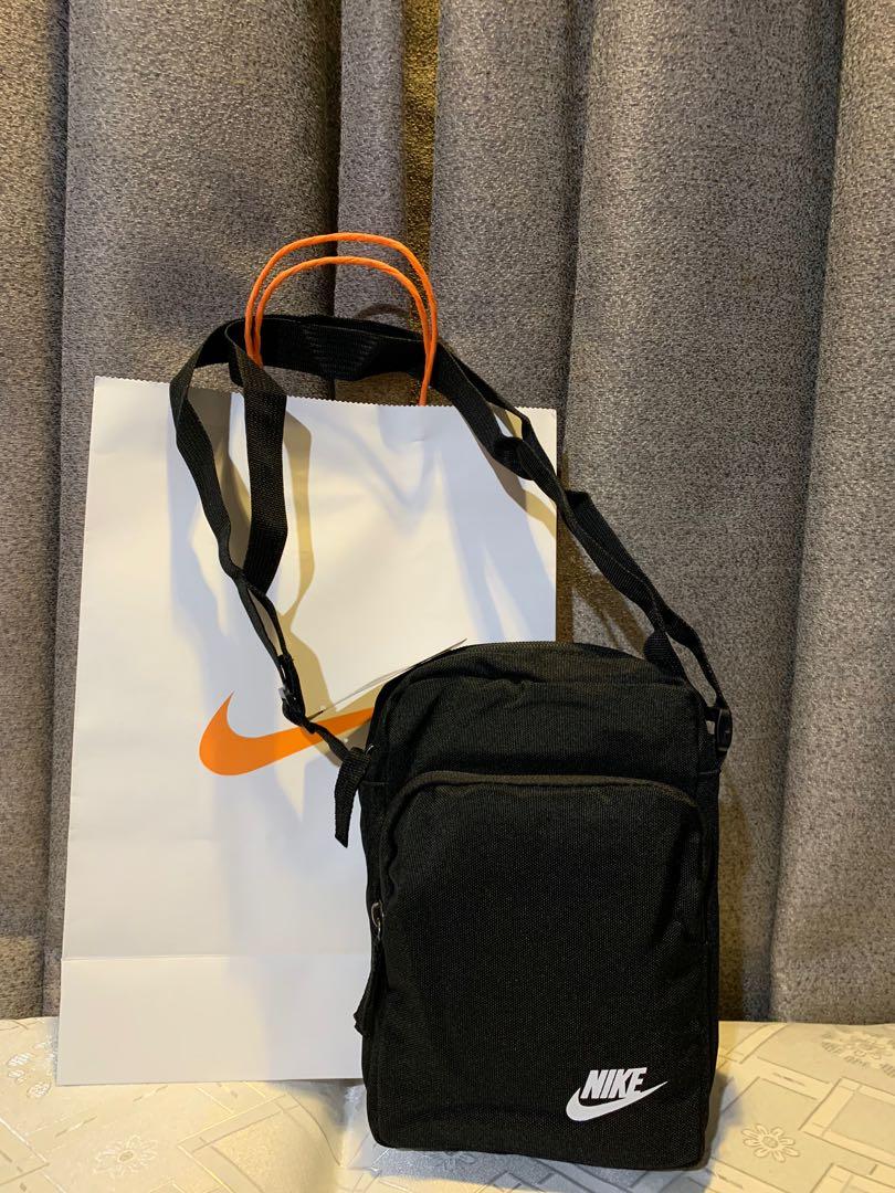 Nike Sling bag, Men's Fashion, Bags, Sling Bags on Carousell
