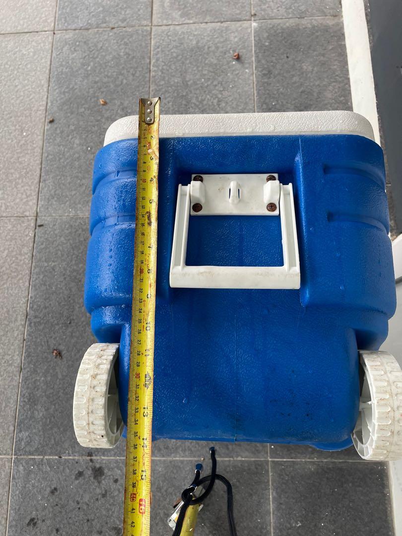 Polar cooler box roughly 40 liter for good price, Furniture & Home ...