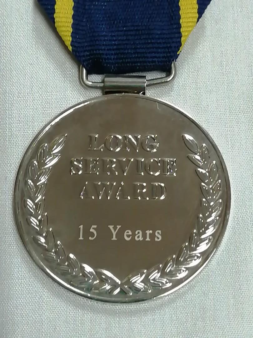 Singapore Airlines 15 Years Long Service Award Full Size Medal, Hobbies ...