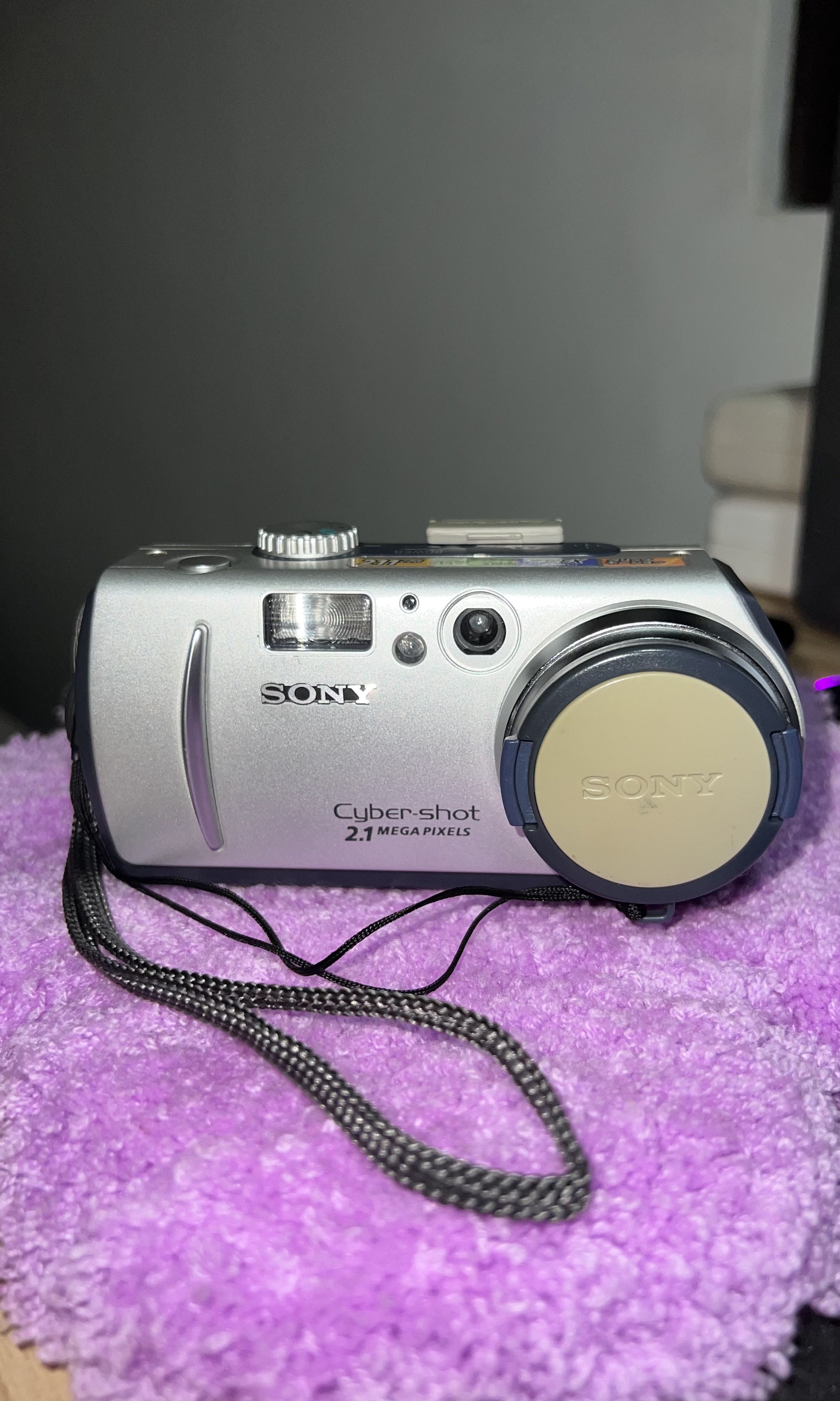 Sony Cybershot DSC-P50, Photography, Cameras on Carousell