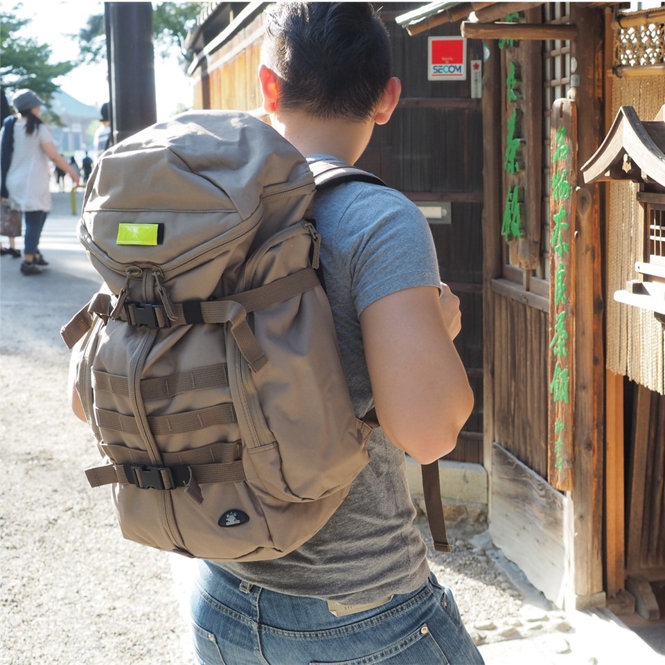 Army SAF Xcursion Triple-Zip Backpack, Men's Fashion, Bags, Backpacks ...