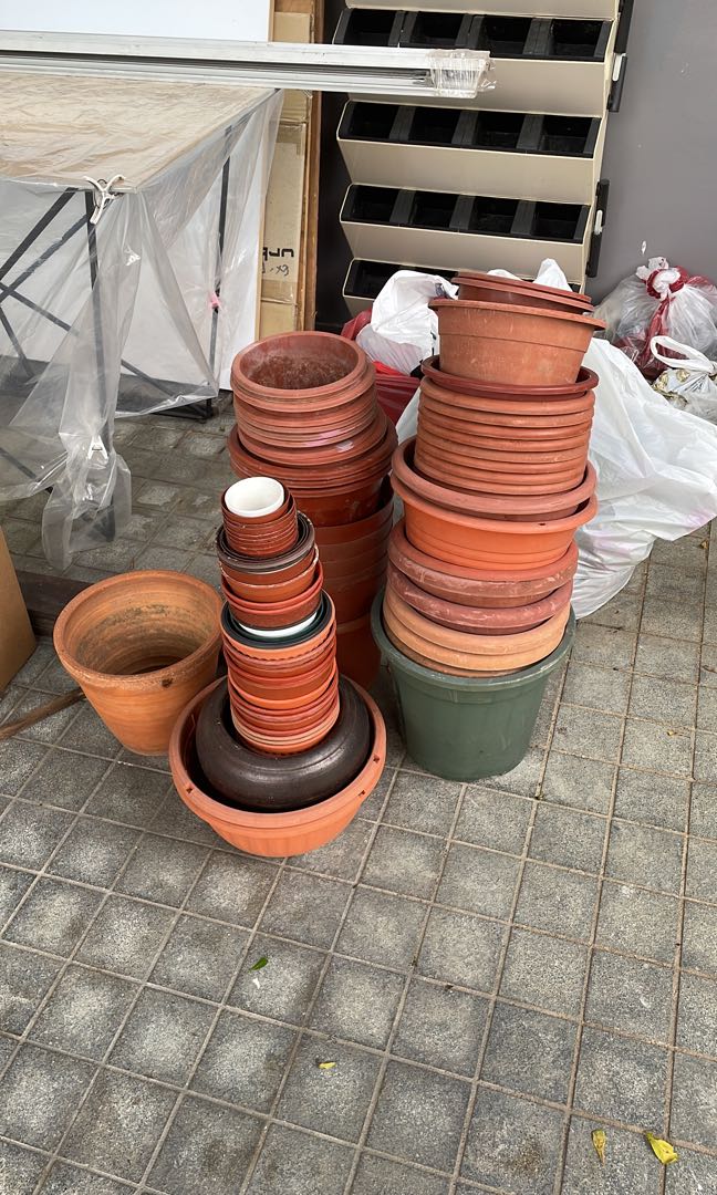 Assorted Pots @$1-$2, Furniture & Home Living, Gardening, Pots ...
