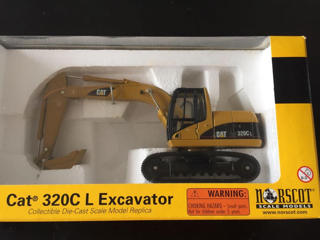 CAT 320 EXCAVATOR Scale Model, Hobbies & Toys, Memorabilia ...