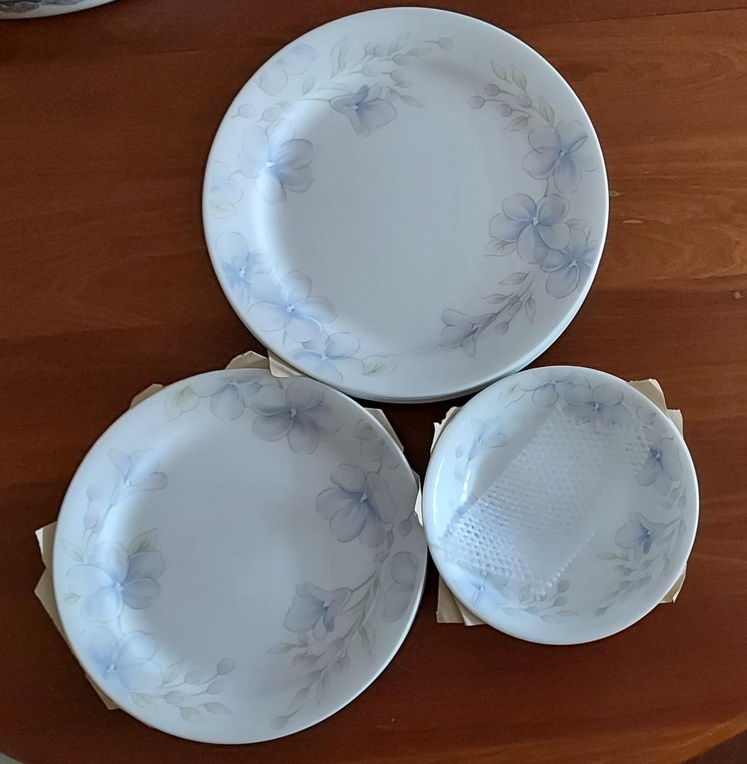 Corelle 18 pc Dinner Set, Furniture & Home Living, Kitchenware ...