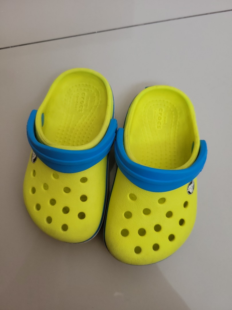 Crocs sandal ori sz 6 kids, Bayi & Anak, Baju Anak Perempuan, 1 hingga ...