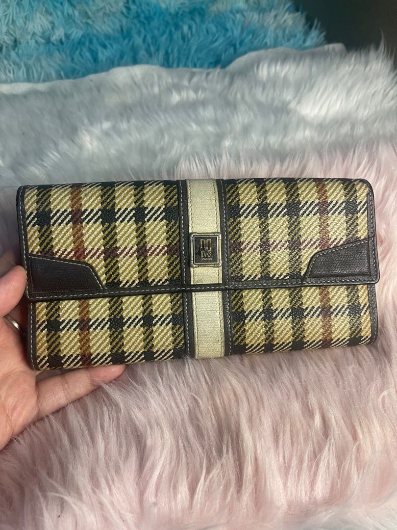 daks long wallet, Women's Fashion, Bags & Wallets, Wallets & Card ...