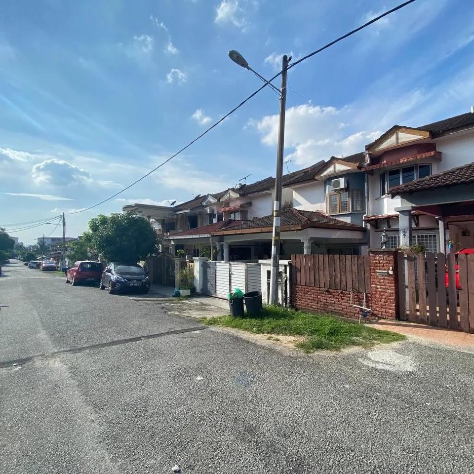 Double Storey Intermediate Terrace House, Taman Jasmin, Kajang ...