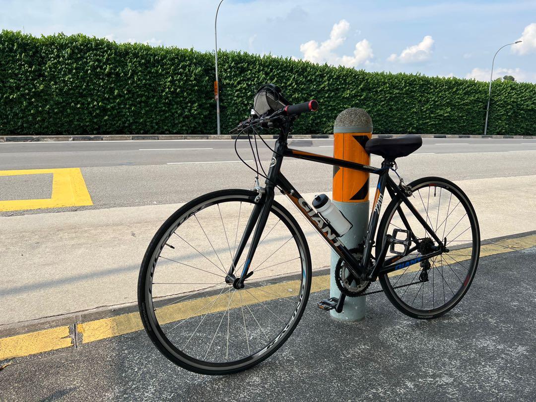 Giant Windmark 2200 flat bar road bike , Sports Equipment, Bicycles ...