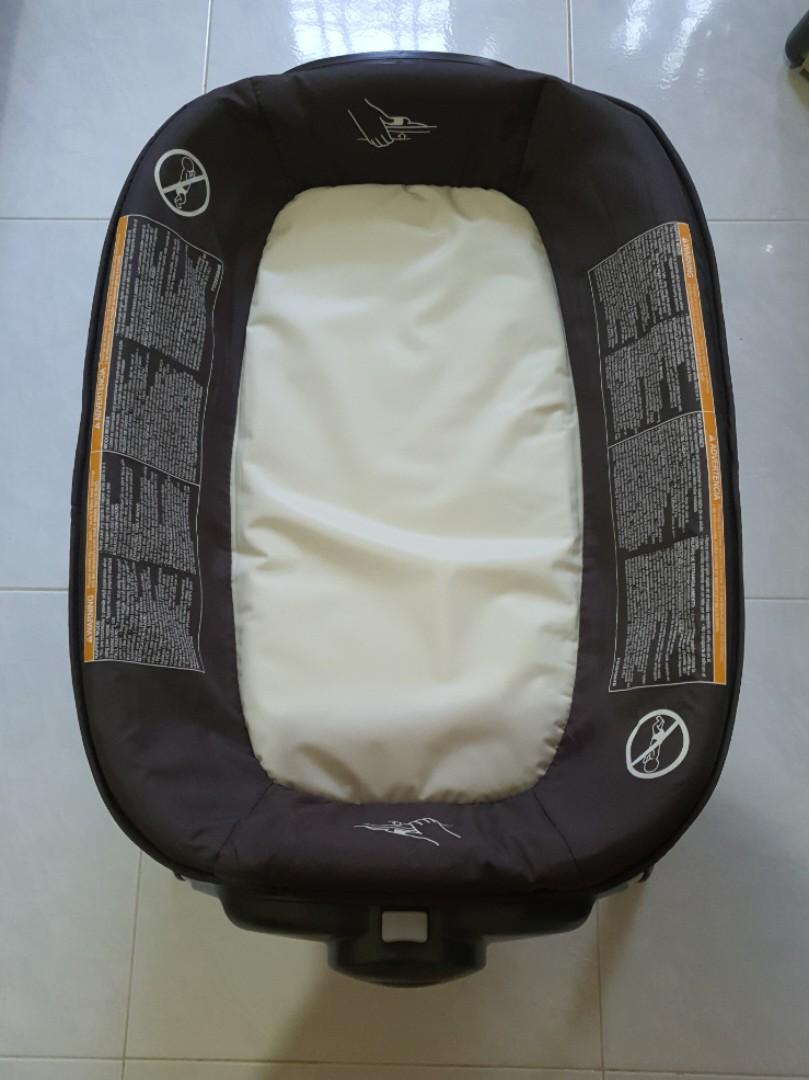 Graco Portable Reversible Napper & Changer, Babies & Kids, Baby Nursery ...