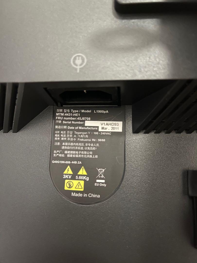 Lenovo ThinkVision L1900pA LCD Monitor Desktop, Computers & Tech ...