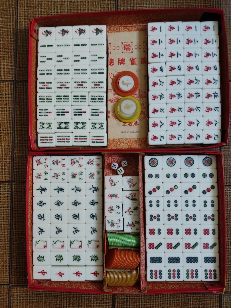Mahjong set, Hobbies & Toys, Toys & Games on Carousell