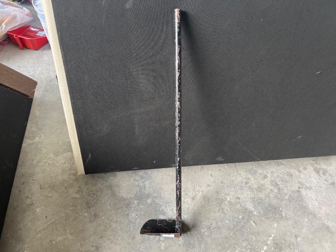 Metal Drain Scoop / Pencedok Longkang Besi, Furniture & Home Living ...