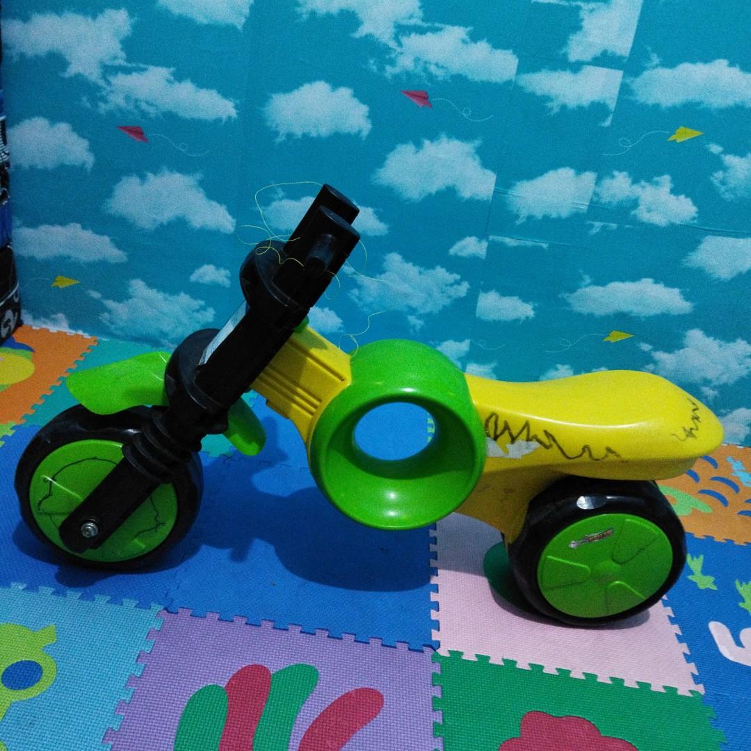 Motor mainan anak, Toys & Collectibles, Mainan di Carousell
