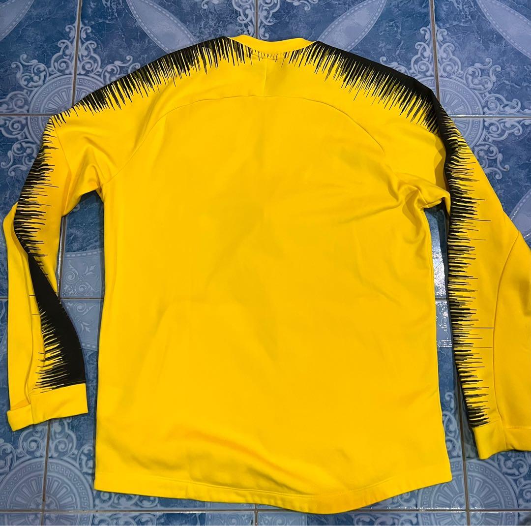 Nike Authentic FAM Game Jacket, Men's Fashion, Activewear on Carousell