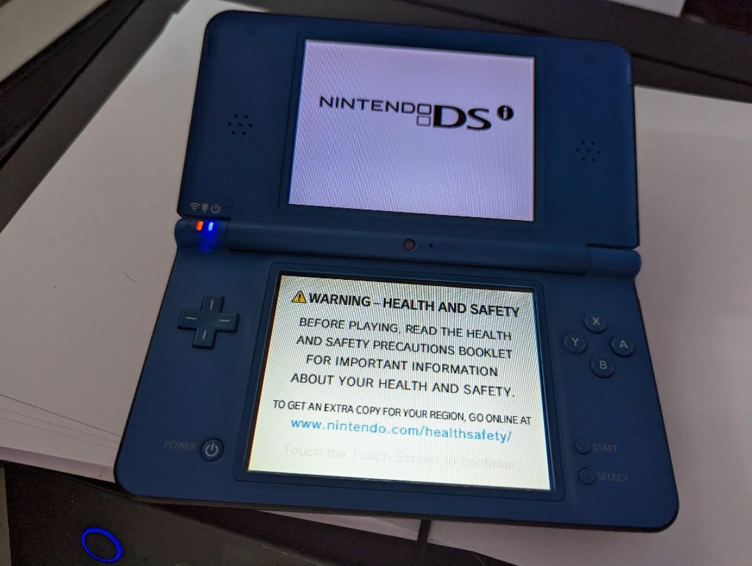 Nintendo DSi XL console system with charger blue, Video Gaming, Video ...