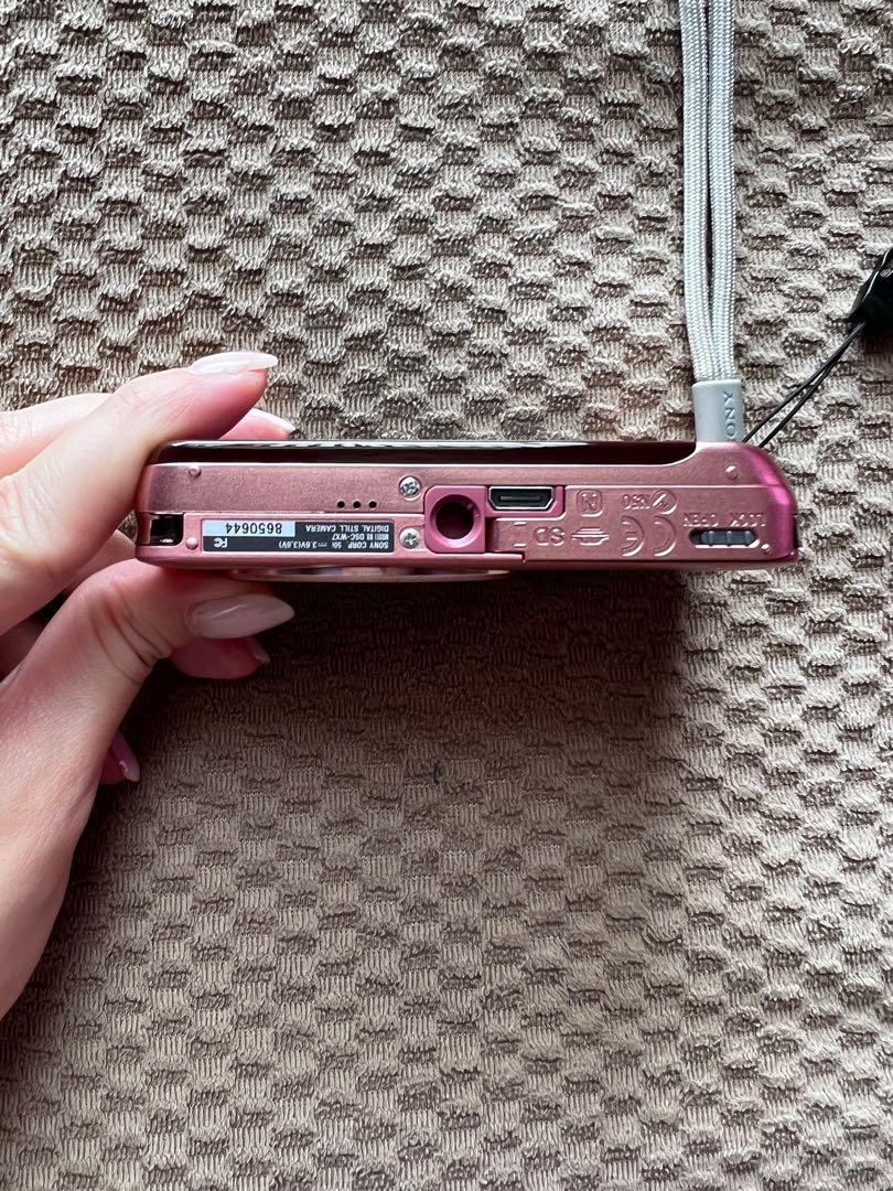 Sony pocket camera, Photography, Cameras on Carousell