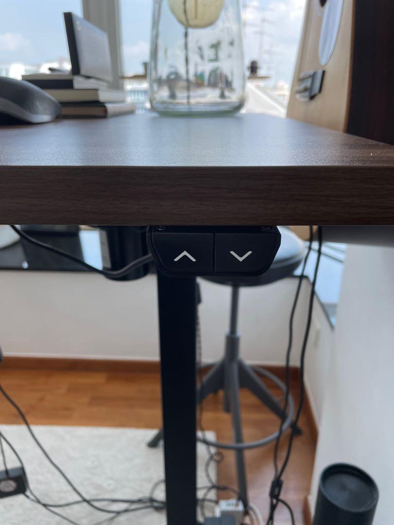 [Used] Ergo Edge AmpDesk Marinus Walnut (130cm x 65cm) Standing Table ...