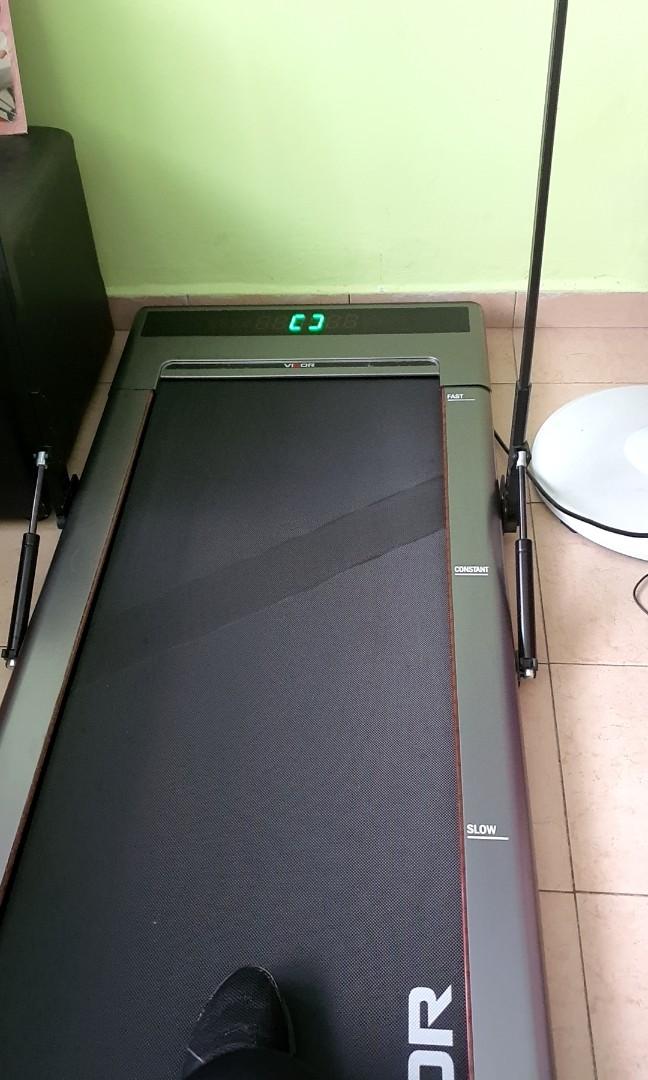 Vigor Treadmill and Walking Machine, Sports Equipment, Exercise ...