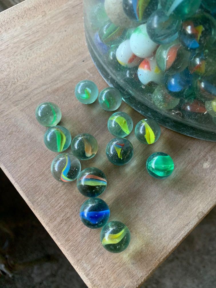 Vintage guli kaca ( Harga untuk 200 biji guli ), Hobbies & Toys ...