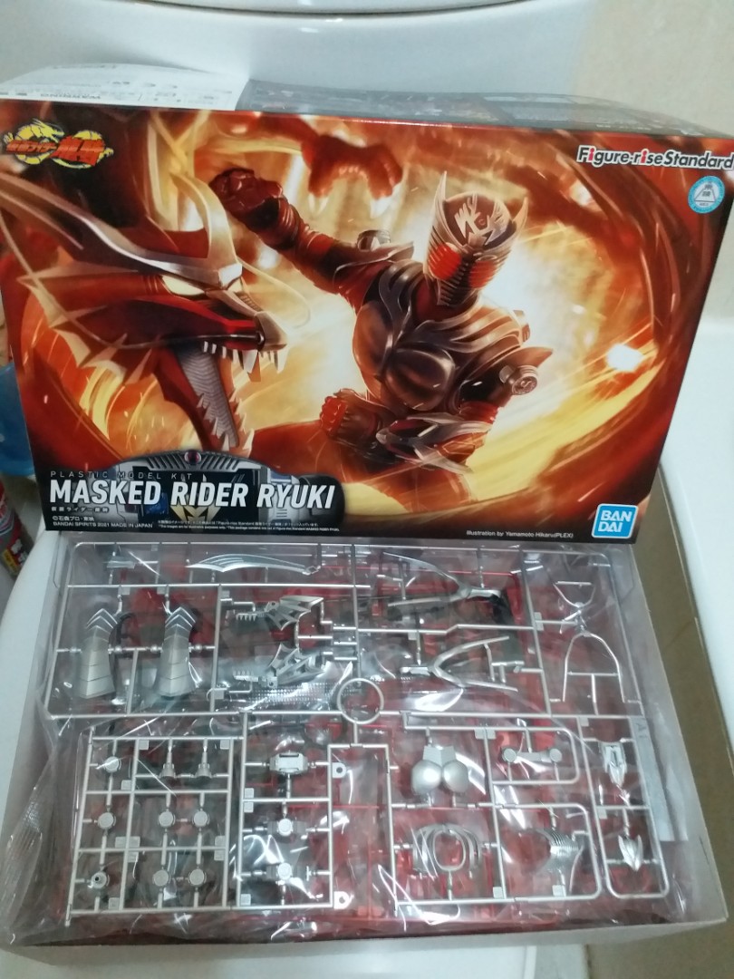 全新Bandai Figure-rise Standard Masked Rider Ryuki 幪面超人龍騎 模型, 興趣及遊戲, 玩具 ...