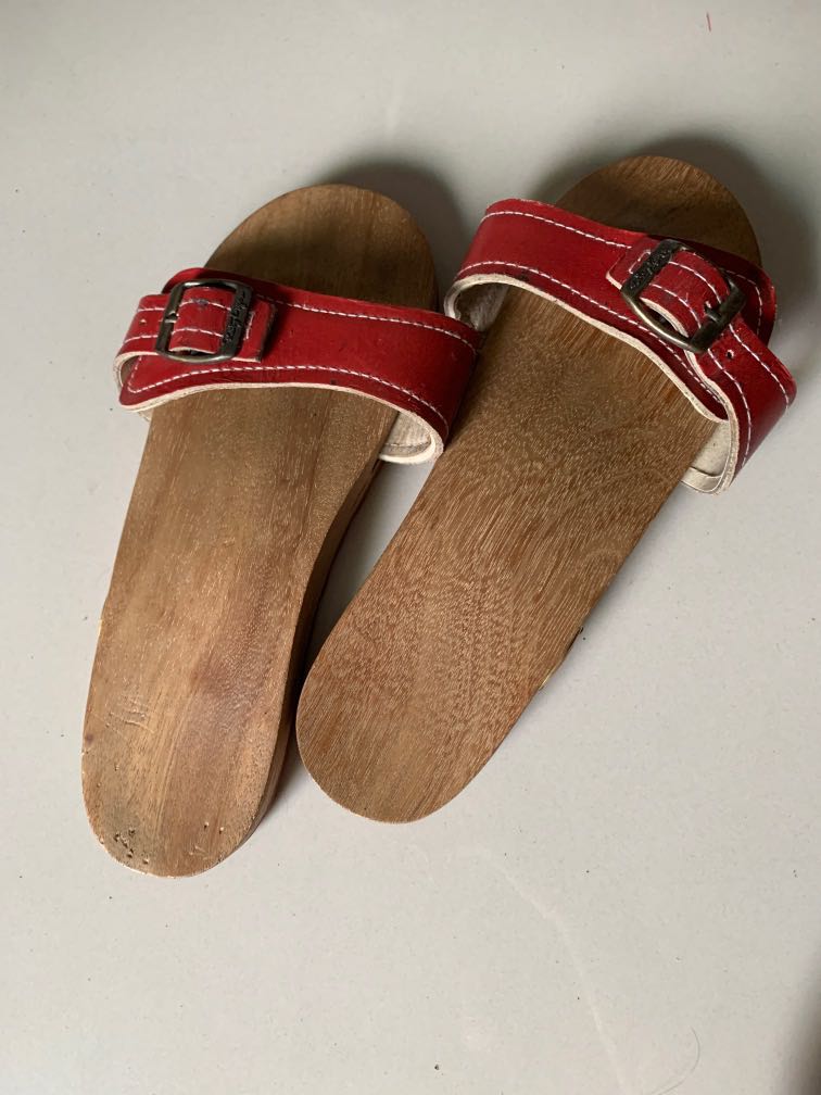 Classic Rusty Lopez Wooden Sandals/Bakya with Leather Strap and Buckle ...