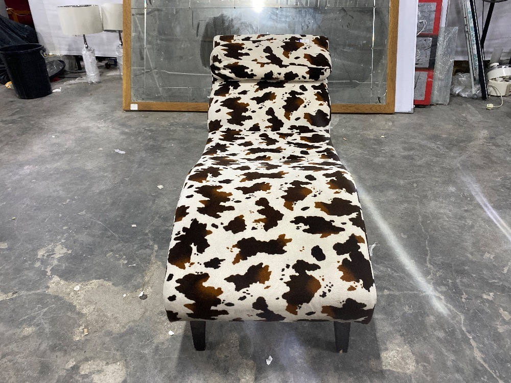 Cow Pattern Chaise Lounge / Lounge Chaise Corak Lembu, Furniture & Home ...