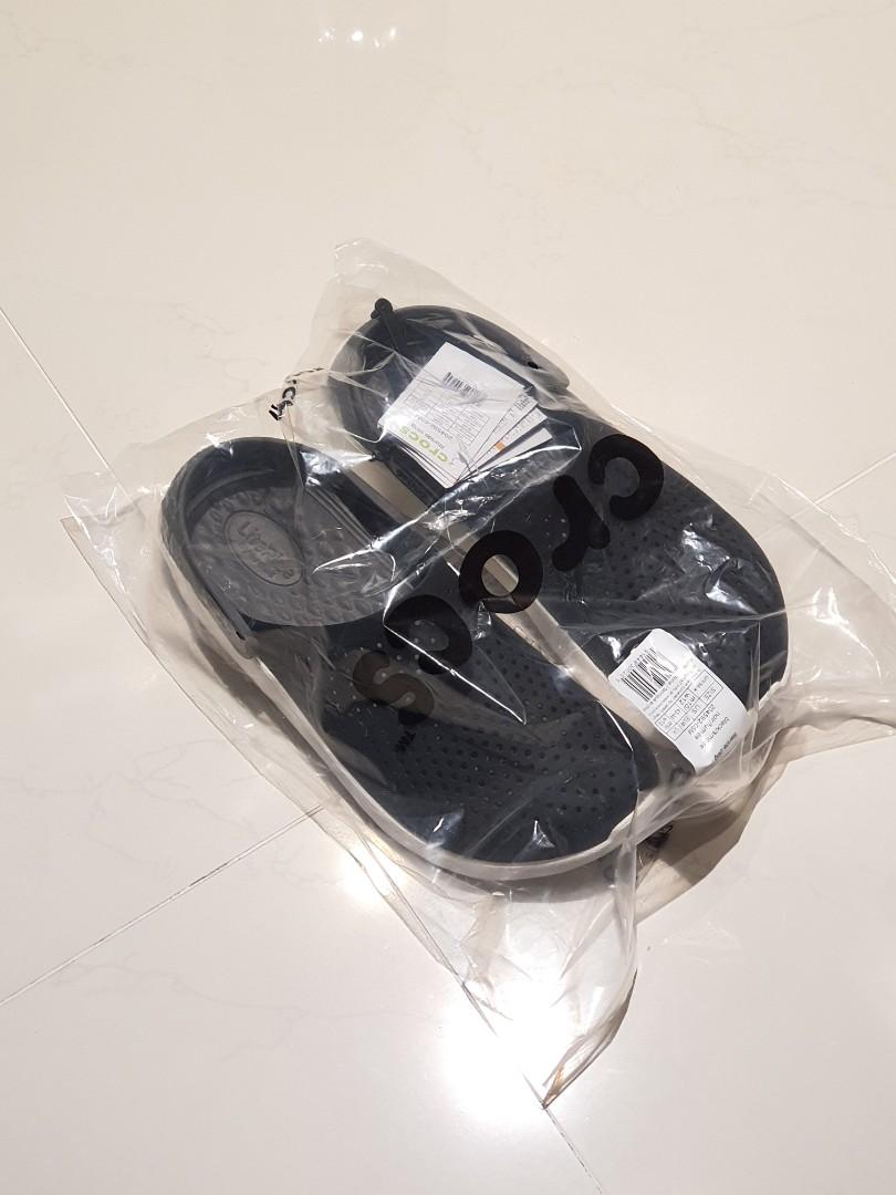 Crocs Literide Clog size M10, W12, Men's Fashion, Footwear, Flipflops ...