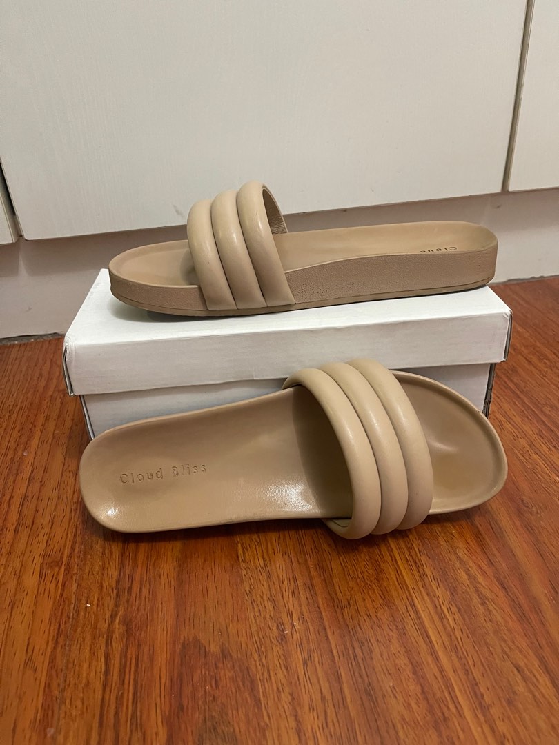 Cumu Cloud bliss Nude Size37, Women's Fashion, Footwear, Flats ...