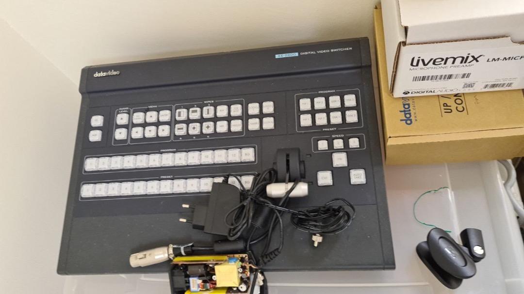 Datavideo SE-2800 8-Input HD Video Switcher with HD/SD-SDI, HDMI or CV ...