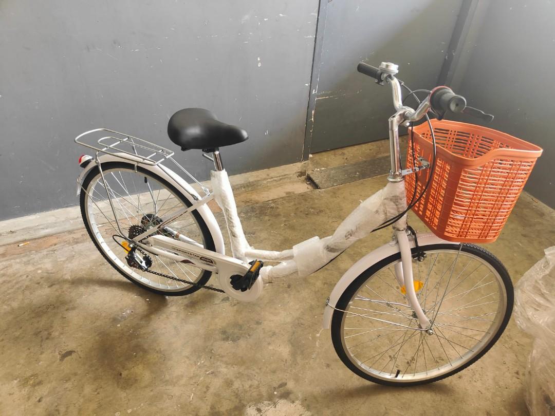 Different bicycle. 24 inch road city bike. 7 speed gear lady cycle ...