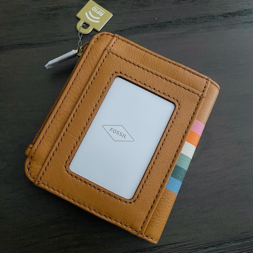 Fossil Women’s RFID Bifold Wallet, Women's Fashion, Bags & Wallets ...