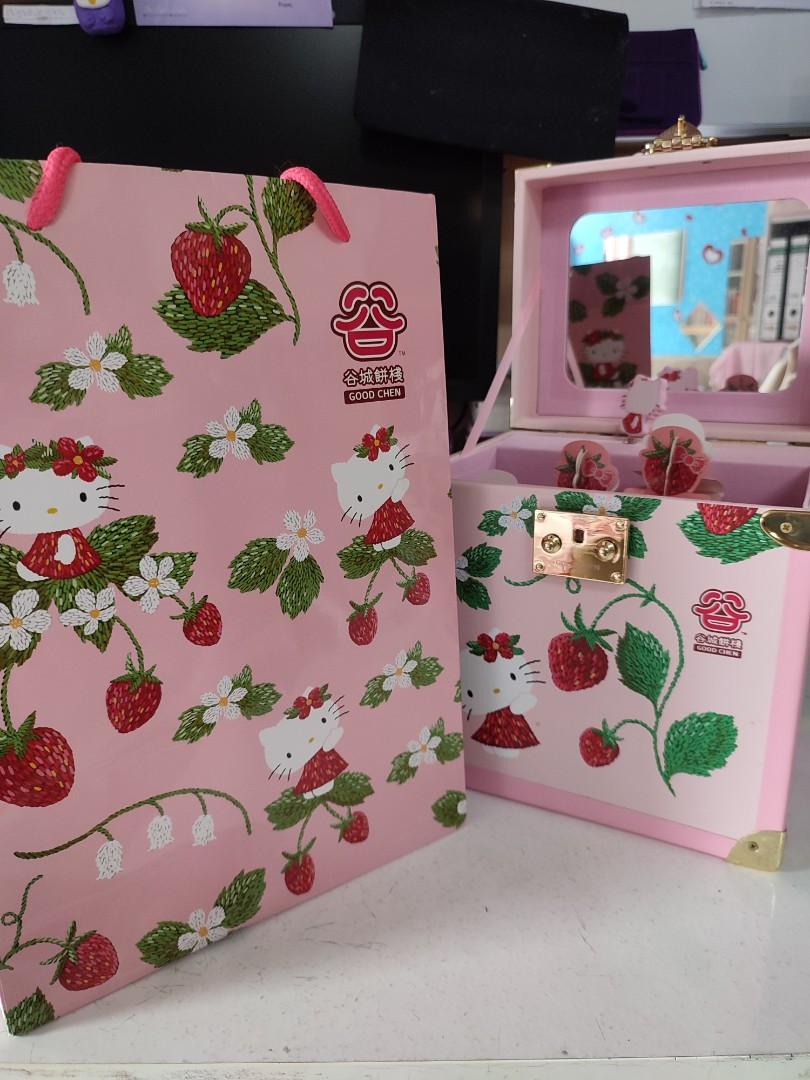 Hello kitty music box with bag and 4pcs small box, Hobbies & Toys ...