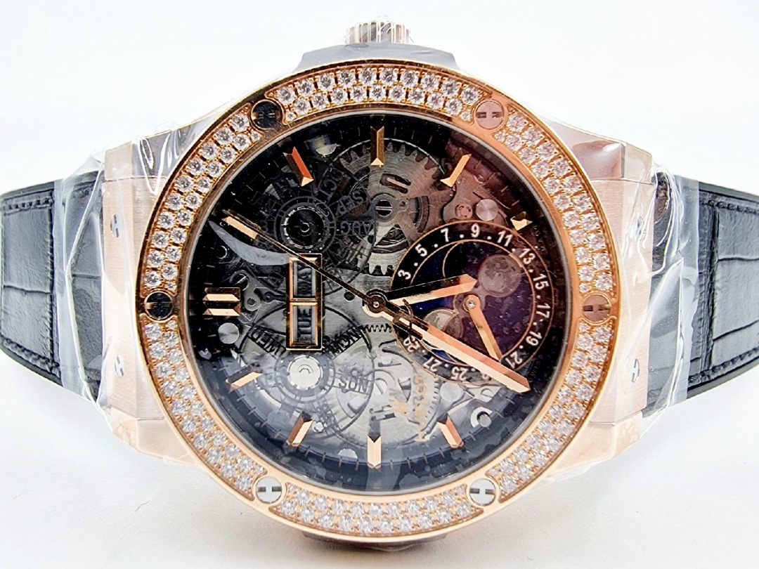Hublot 42mm Classic Fusion Aerofusion Moonphase Diamond King Gold , 547 ...