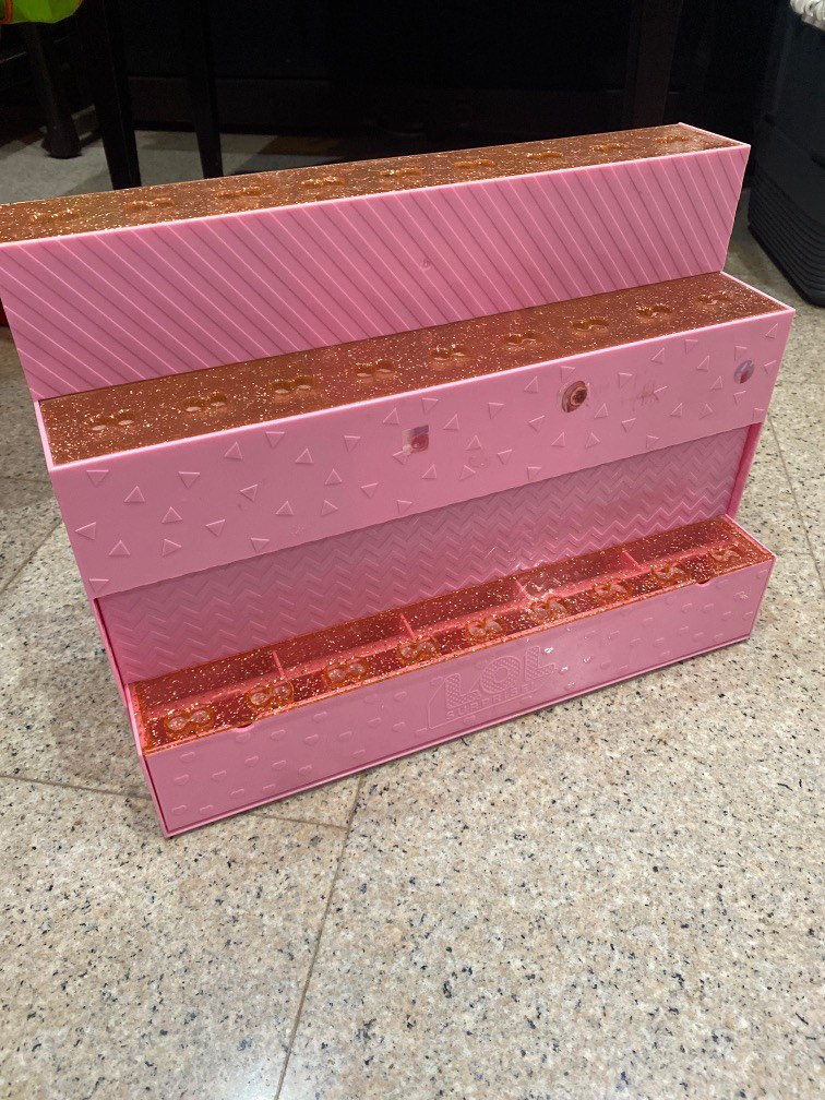 Lol display set, Hobbies & Toys, Toys & Games on Carousell